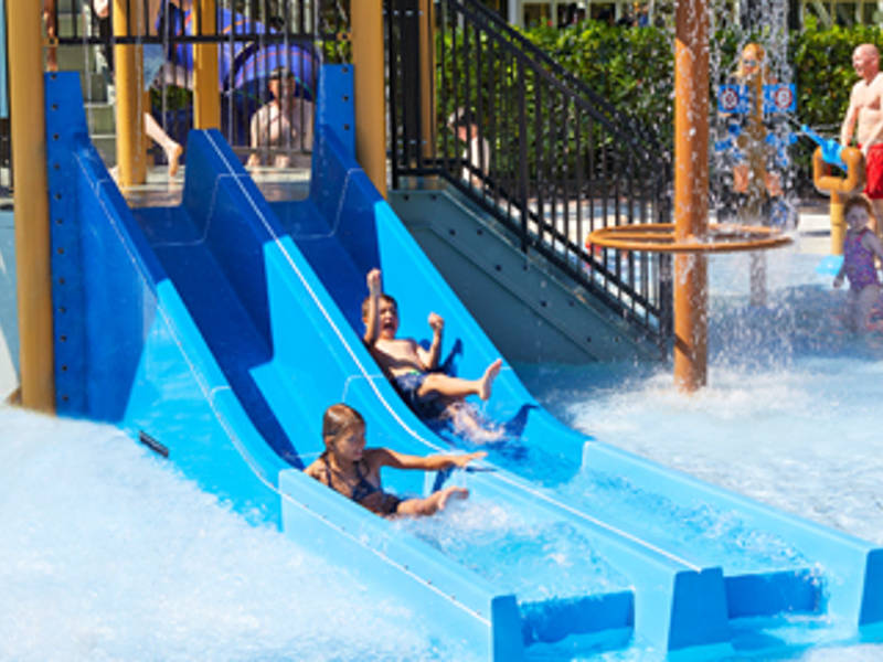 Freibad und Familienrutschen - Outdoor Wasserpark Tikibad in Duinrell