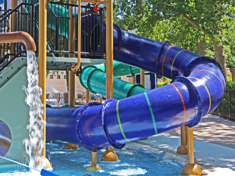 Freibad und Familienrutschen - Outdoor Wasserpark Tikibad in Duinrell