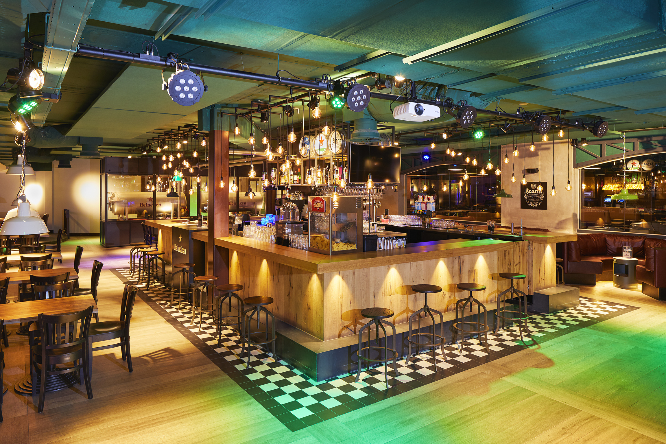 Duinrell Pub - Gastronomie - Ferienpark - Duinrell.de