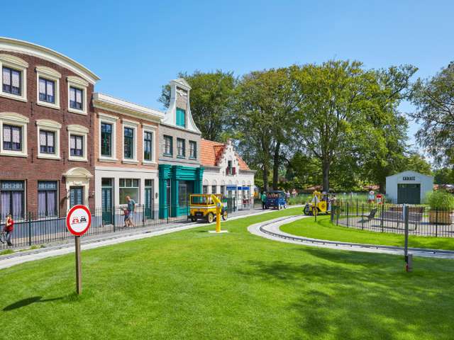 Alle Achterbahnen und Attraktionen - Erlebnispark Duinrell